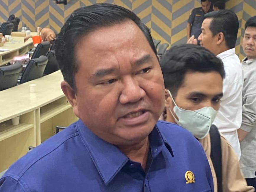 Ekti Imanuel Desak Percepatan Bandara Mahakam Ulu: Solusi Akses untuk ...
